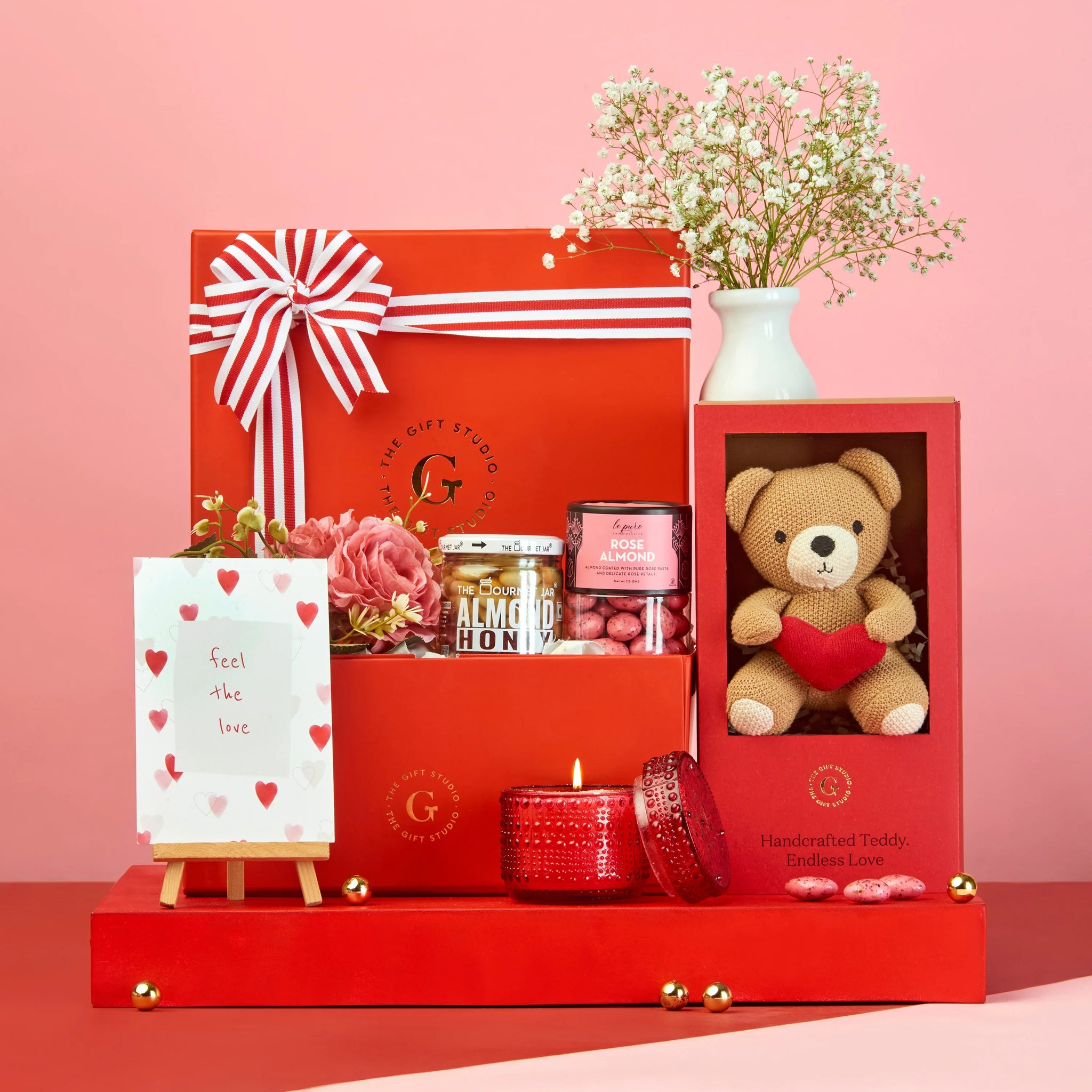 Order Cuddle Me Teddy Hamper Online – The Gift Studio