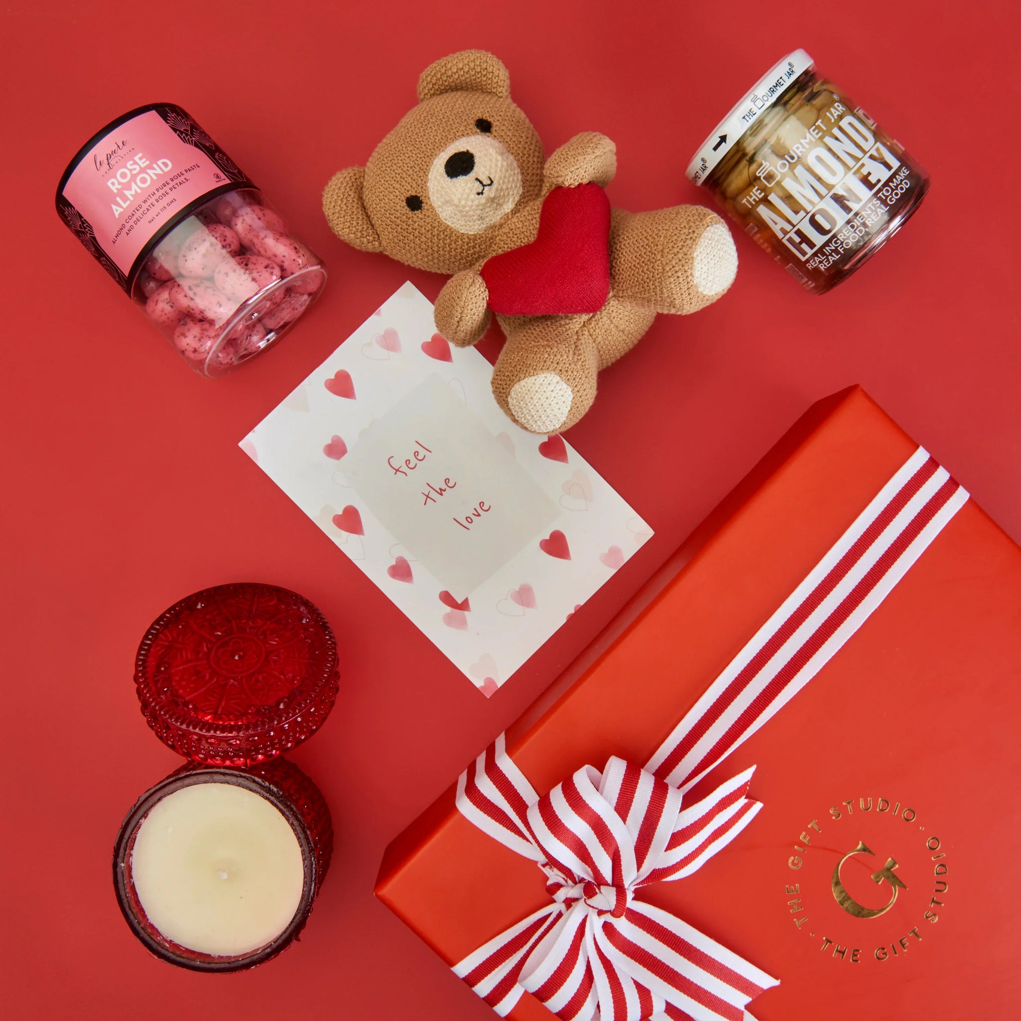 Order Cuddle Me Teddy Hamper Online – The Gift Studio